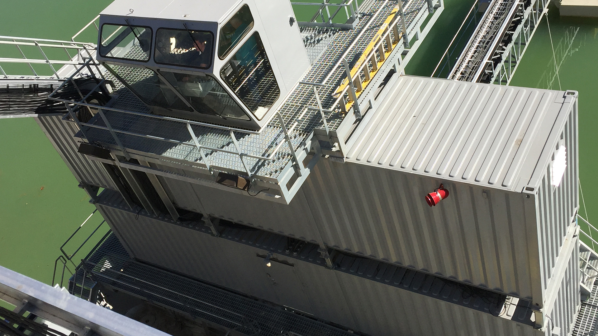 Supreme Manufacturing Container Dredge - IPME